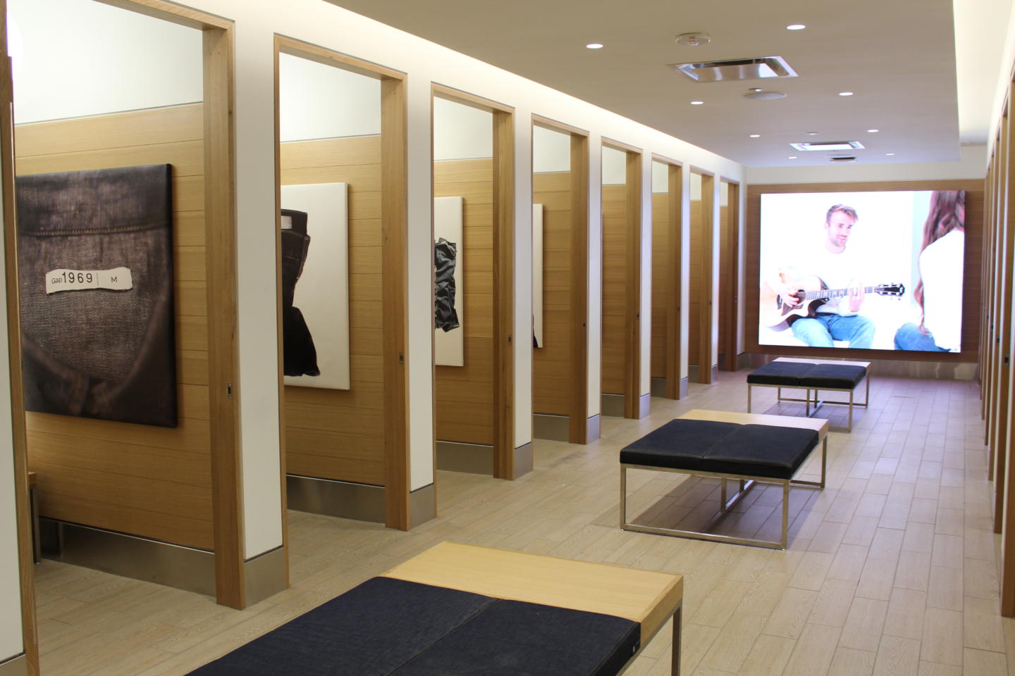 GAP Times Square | Our Work - Retail Flagship | Morgan Li
